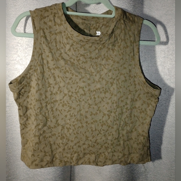 all in motion | Tops | New Boxy Crop Tank | Poshmark